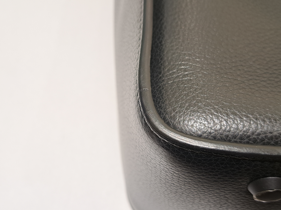 BALENCIAGA バレンシアガ TOOL2.0 スモールノースサウストート BALENCIAGA バレンシアガ TOOL2.0 スモールノースサウストート