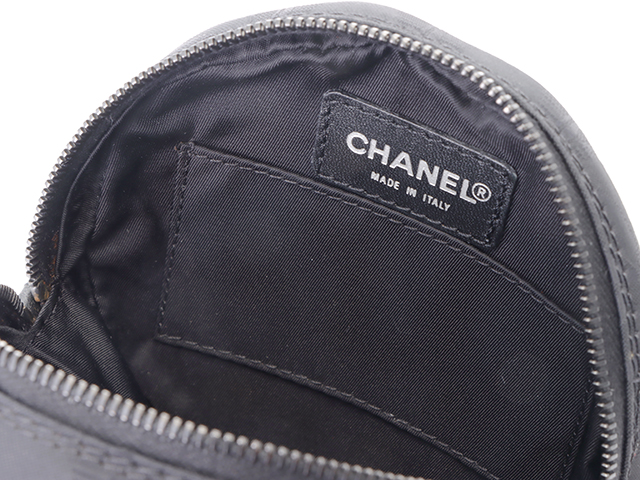 CHANEL シャネル ニュートラベルライン ラウンドポーチ ブラック CHANEL シャネル ニュートラベルライン ラウンドポーチ ブラック