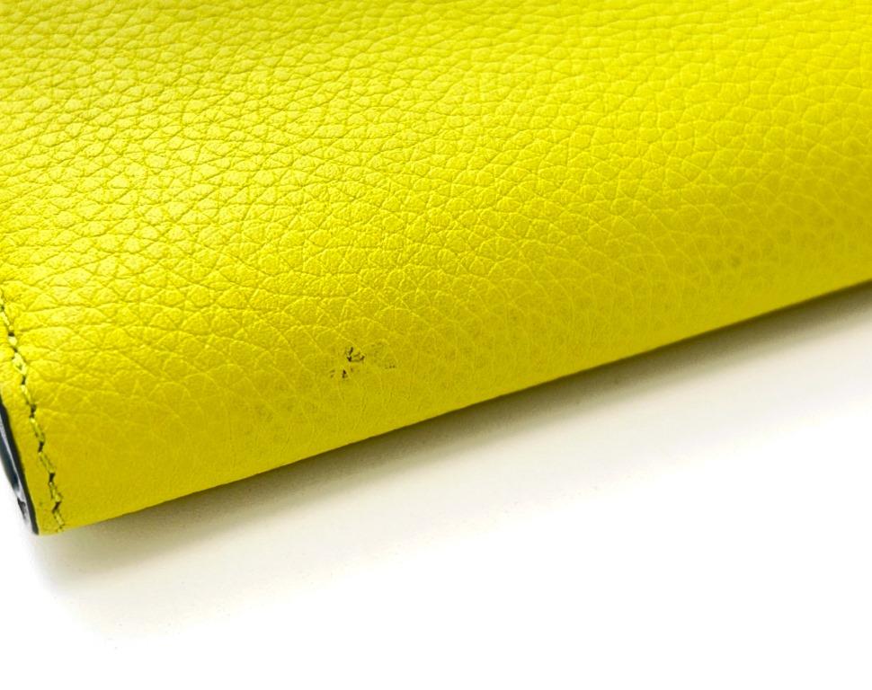 LOEWE ロエベ バーティカル ウォレット ミディアム ライム LOEWE ロエベ バーティカル ウォレット ミディアム ライム