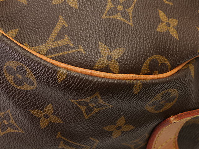 LOUIS VUITTON ルイ・ヴィトン バッグ ソミュール43 M42252 LOUIS VUITTON ルイ・ヴィトン バッグ ソミュール43 M42252