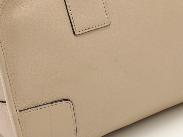LOEWE ロエベ アマソナ28 ベージュ カーフ【435】 の購入なら LOEWE ロエベ アマソナ28 ベージュ カーフ【435】 の購入なら