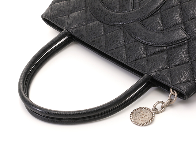 CHANEL シャネル 復刻トート ブラック/SV キャビア A01804【430 CHANEL シャネル 復刻トート ブラック/SV キャビア A01804【430