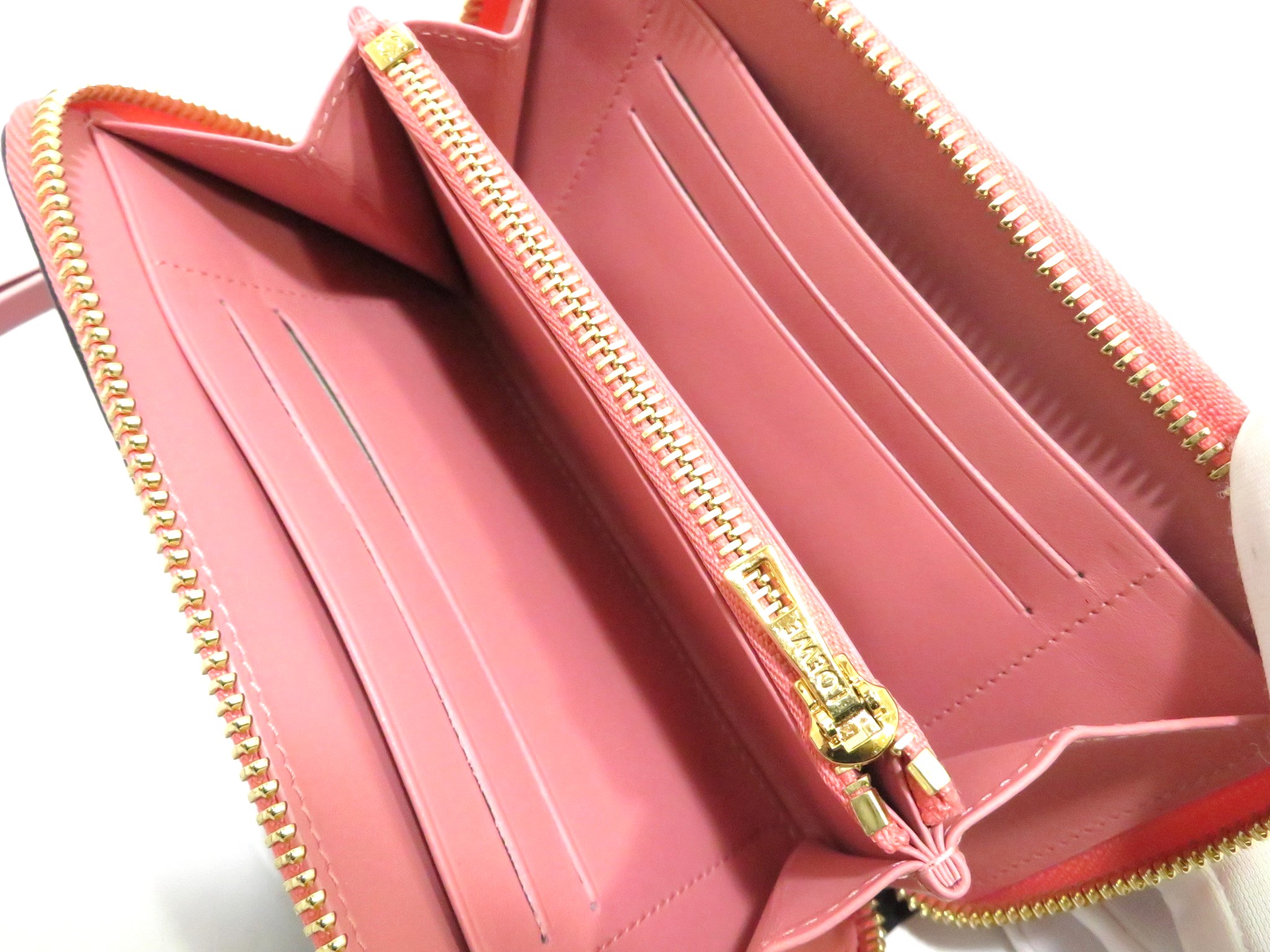 LOEWE ロエベ ジップラウンド財布 ミニ財布 ブラック×ピンク LOEWE ロエベ ジップラウンド財布 ミニ財布 ブラック×ピンク